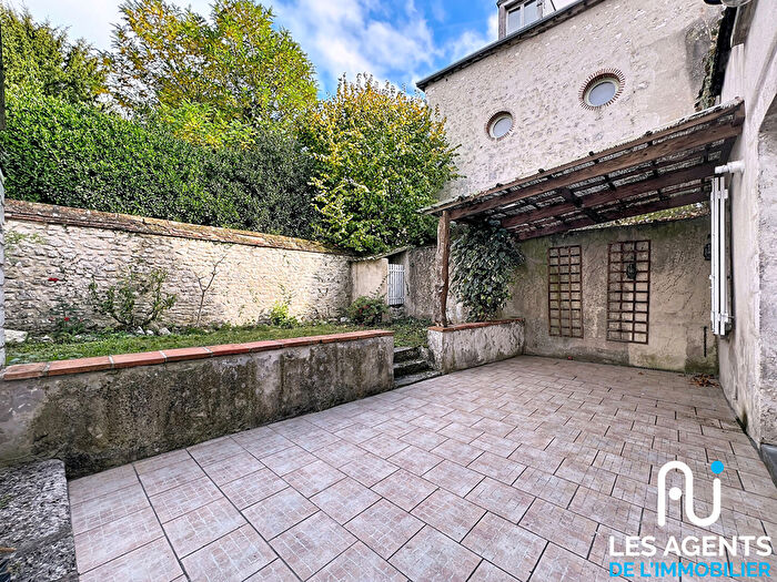 Maison à vendre - Meung-sur-Loire - 6 pièces - 4 chambres