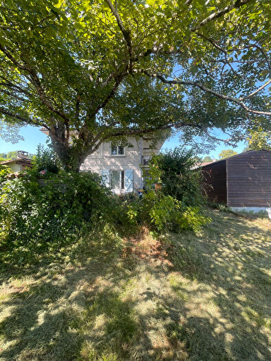 Maison à vendre - Saint-Germain-de-la-Rivière - 7 pièces - 3 chambres