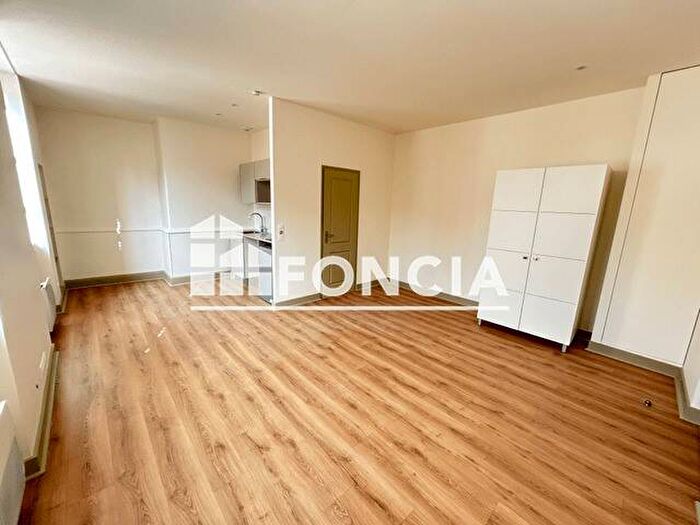 Appartement à louer - Saint Germain-Hôtel de Ville-Saint Pierre, Auxerre - 1 pièce