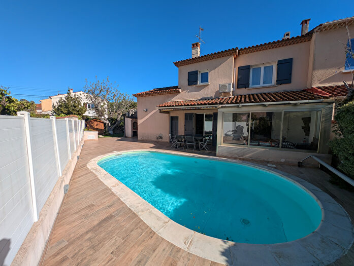 Maison à vendre - Six-Fours-les-Plages, Les Lones, Bucarin, Fort, Les Playes - 5 pièces - 4 chambres