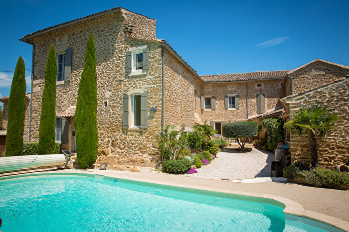 Maison à vendre - Grignan - 14 pièces - 8 chambres