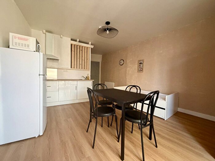 Pélissanne : Appartement 1 pièce à louer