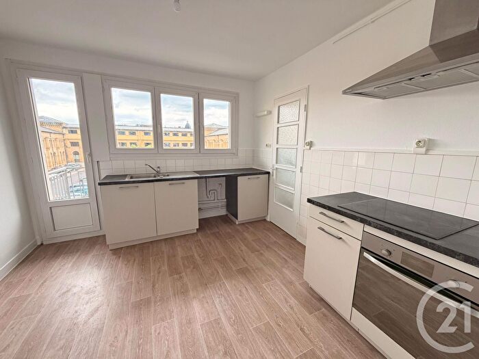 Metz, Nouvelle ville : Appartement 4 pièces à louer
