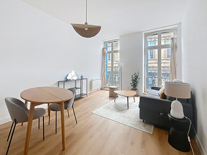 Appartement à louer - Reims, Centre-ville - 1 pièce