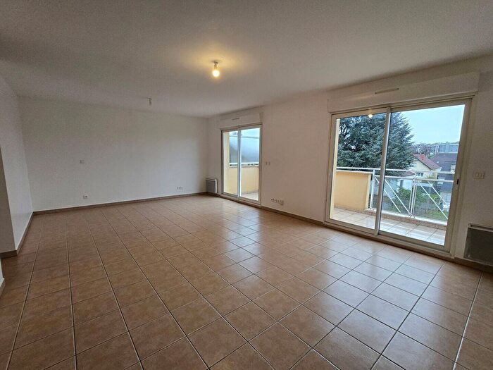 Appartement à louer - Cocheris, Sainte-Geneviève-des-Bois - 3 pièces - 2 chambres