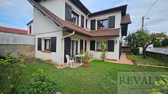 Maison à vendre - Dijon, Port du Canal - 6 pièces - 4 chambres