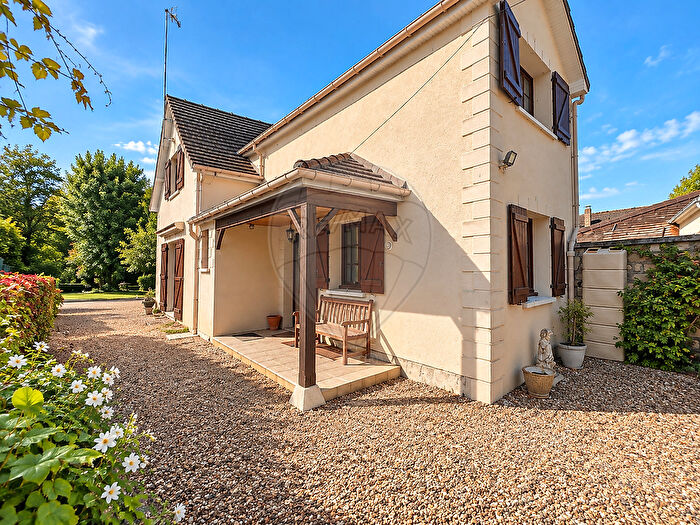 Pont-Sainte-Maxence, Sarron : Maison 3 pièces à vendre