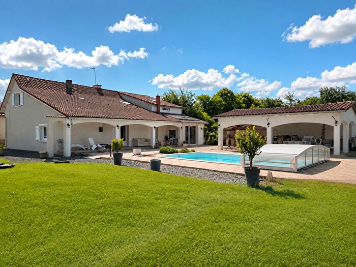 Vendat : Maison 8 pièces à vendre