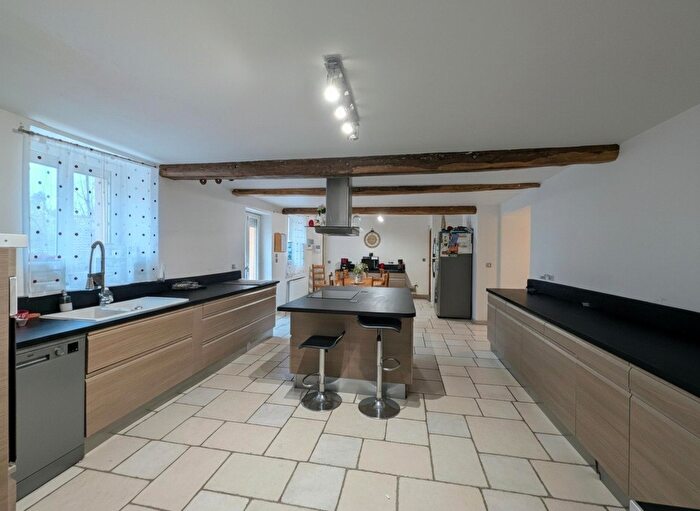 Maison à vendre - Beauvais, Centre-ville - 20 pièces - 10 chambres