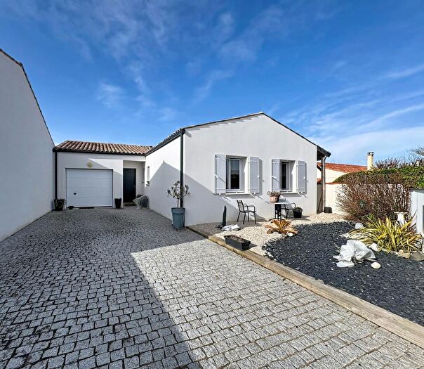 Maison à vendre - Salles-sur-Mer - 4 pièces - 3 chambres