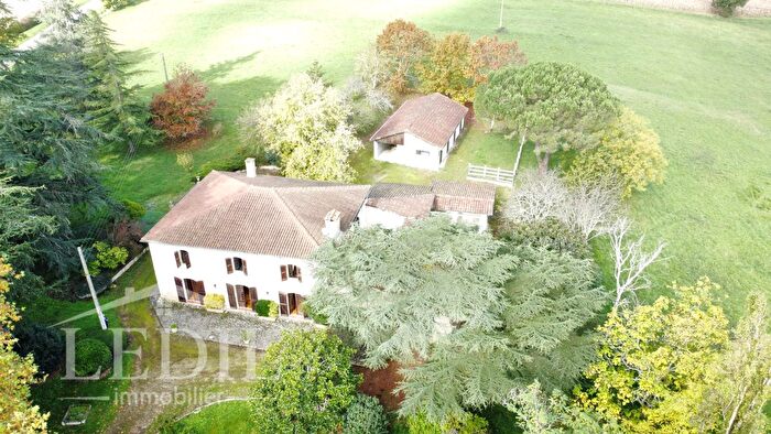 Maison à vendre - Vic-Fezensac - 6 pièces - 5 chambres