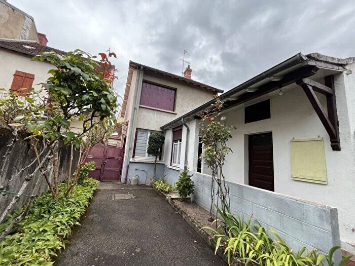Maison à louer - Dienat-Forges, Montlucon - 4 pièces - 2 chambres