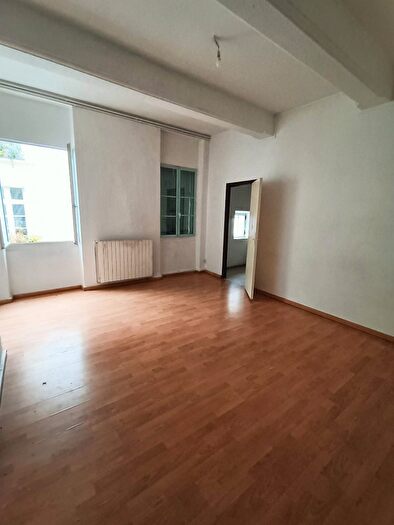 Maisons à vendre et appartements à louer - 1