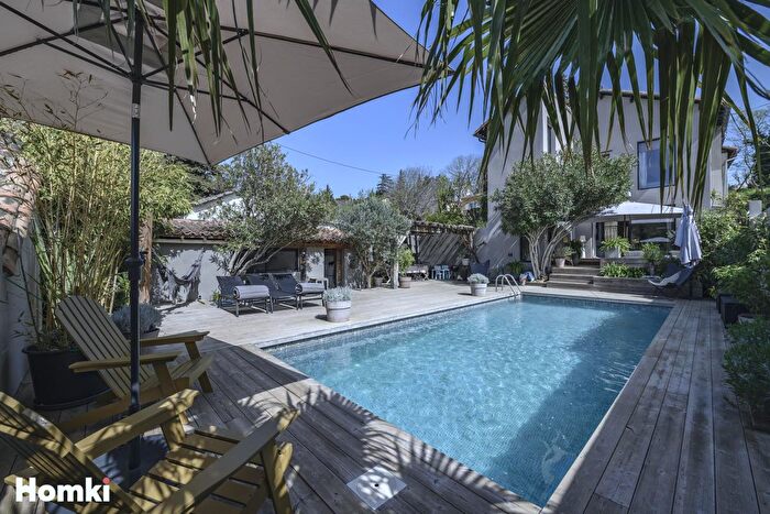 Maison à vendre - Villeneuve-lès-Avignon, Pasteur, Bellevue - 6 pièces - 3 chambres