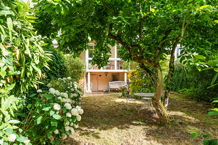 Tours, Rabelais, Tonnelle : Maison 7 pièces à vendre
