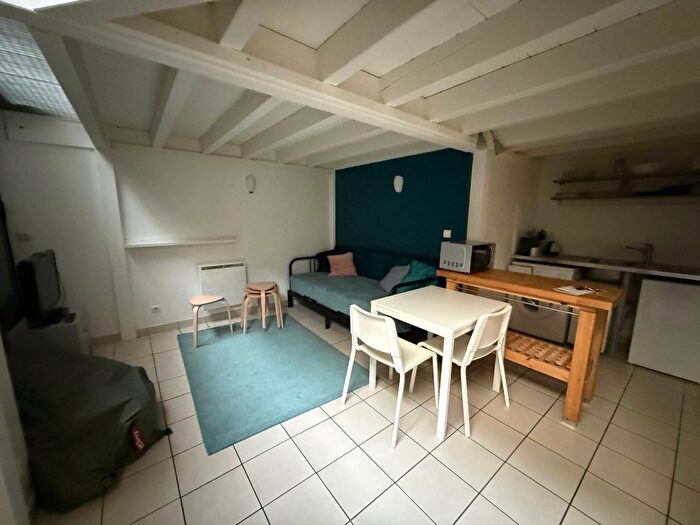 Appartement à louer - Guillotière, Lyon ème arrondissement - 2 pièces - 1 chambre