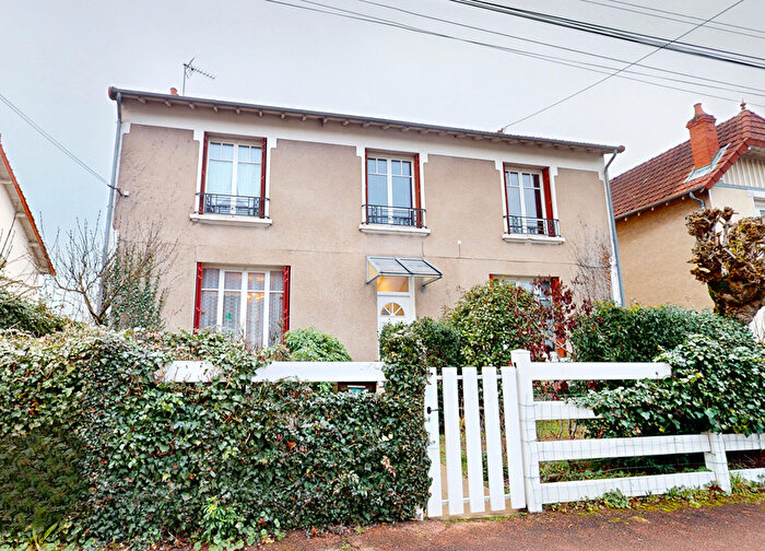 Maison à vendre - Nevers, République, Préfecture - 9 pièces - 6 chambres