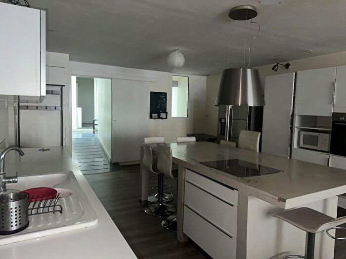 Marseille 1er, Saint-Charles : Appartement 4 pièces à louer