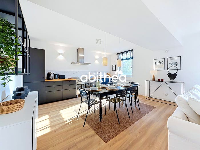 Appartement 4 pièces à postalCode, à vendre