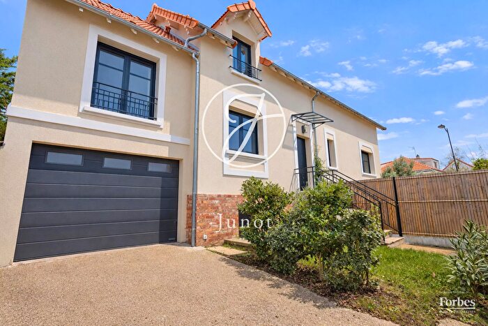 Maison 6 pièces à Rueil-Malmaison, Buzenval, à vendre