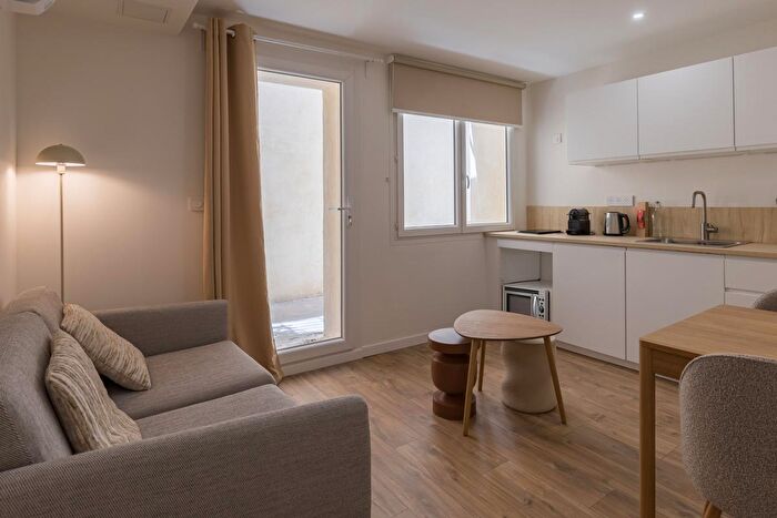 Appartement 1 pièce à Marseille 1er, Noailles, à louer