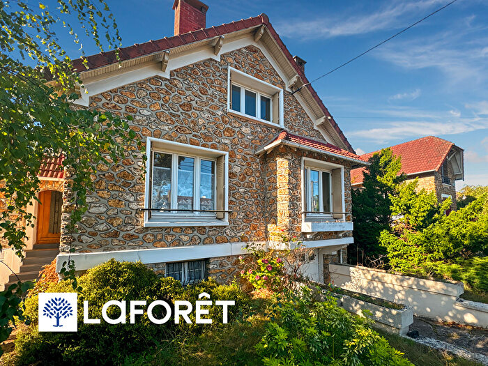 Maison à vendre - Sainte-Geneviève-des-Bois, Georges Pitard - 5 pièces - 3 chambres