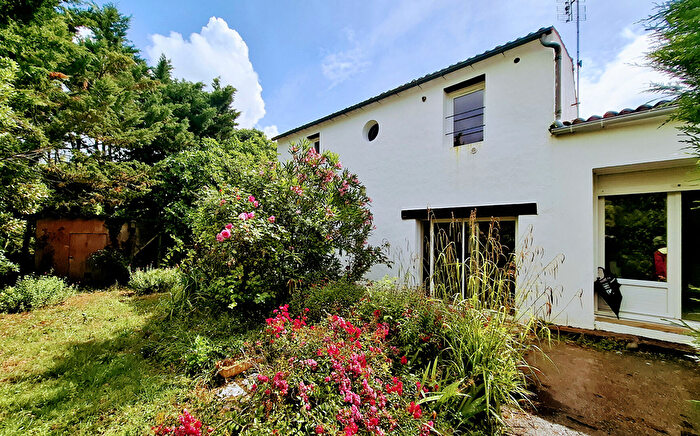 Mornac-sur-Seudre : Maison 4 pièces à vendre