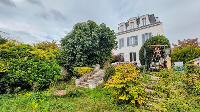 Maison à vendre - Mézy-sur-Seine - 6 pièces - 4 chambres