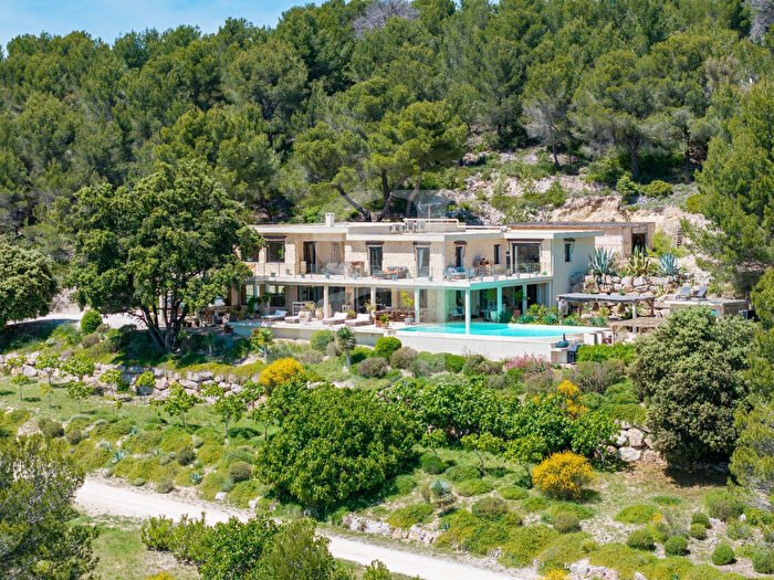 Maison à vendre - LIsle-sur-la-Sorgue - 8 pièces - 6 chambres