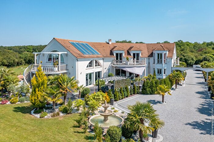 Maison à vendre - Morsang-sur-Seine - 15 pièces - 10 chambres