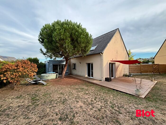 Bain-de-Bretagne : Maison 8 pièces à vendre