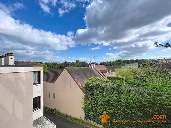 Appartement à louer - Centre Ville, Rueil-Malmaison - 2 pièces - 1 chambre