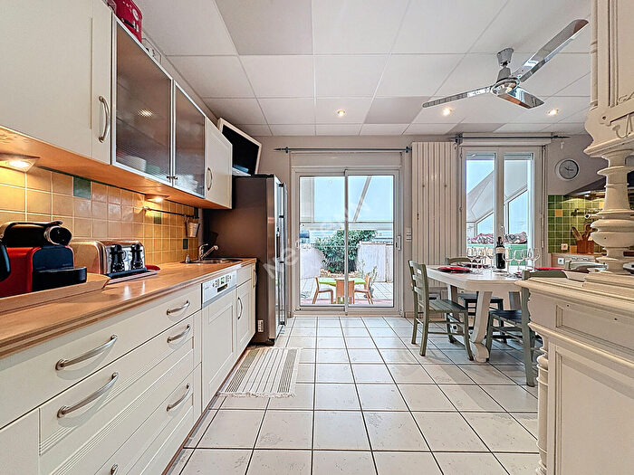 Maison à vendre - Tours, Lakanal, Strasbourg - 6 pièces - 4 chambres