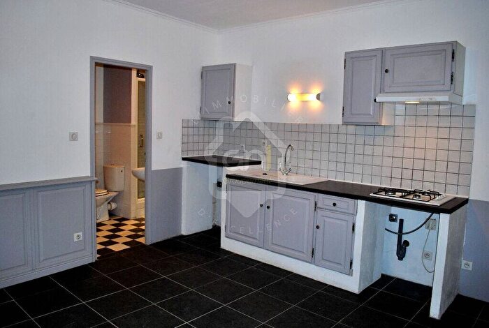 Appartement à louer - Centre Ville-La Roquette, Arles - 1 pièce