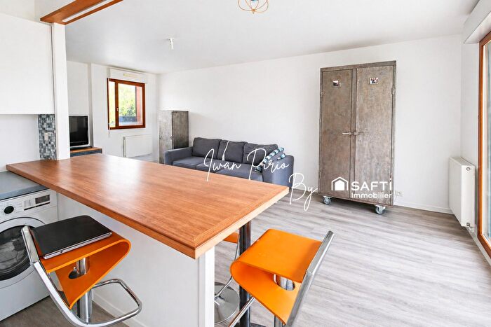 Appartement à vendre - Saint-Jacques-de-la-Lande - 4 pièces - 3 chambres