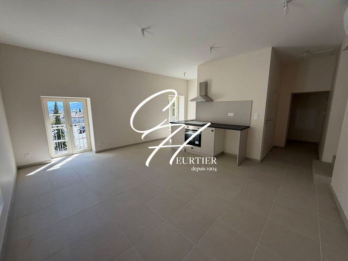Le Bourg-La Jacquinière-Malossane-Saint Nizier, Voreppe : Appartement 2 pièces à louer