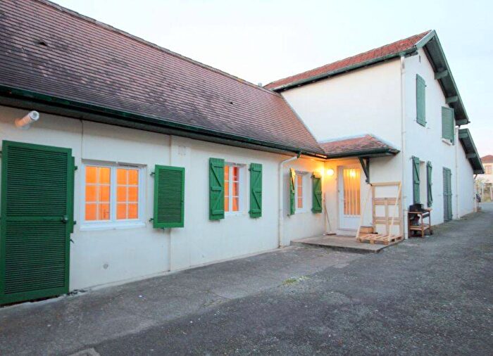 Appartement 3 pièces à Goundet-Moncade-Lapeyrere, Orthez, à louer