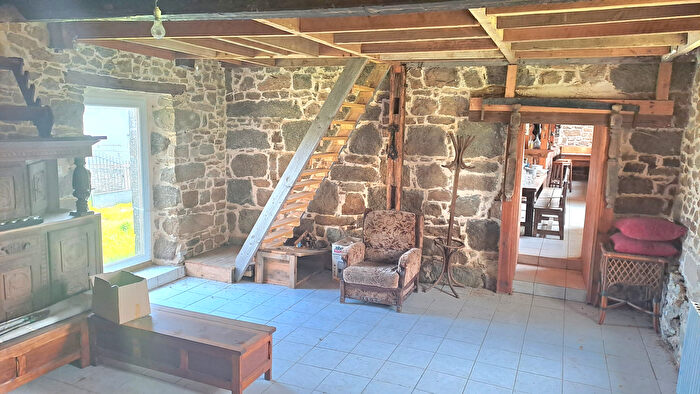 Maison à vendre - Bégard - 6 pièces - 3 chambres