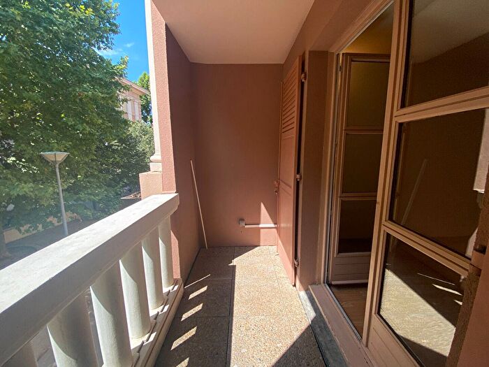 Appartement à louer - Centre Ville, Aix-en-Provence - 1 pièce