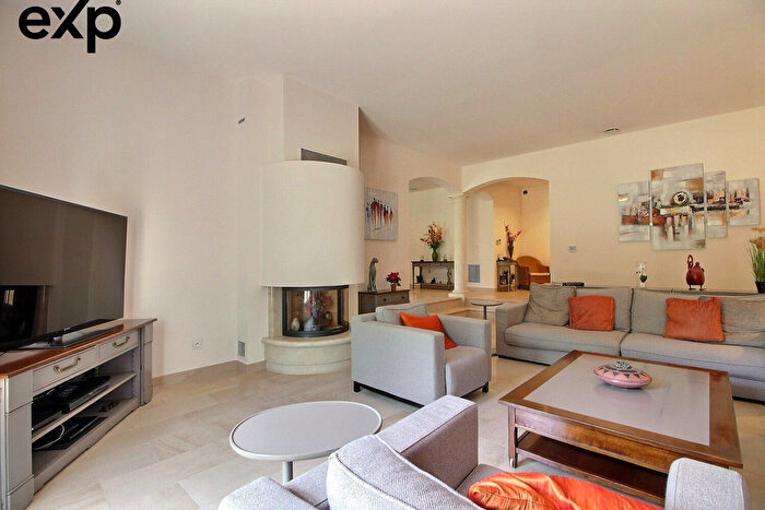 L'Isle-sur-la-Sorgue, Saint-Antoine : Maison 7 pièces à vendre