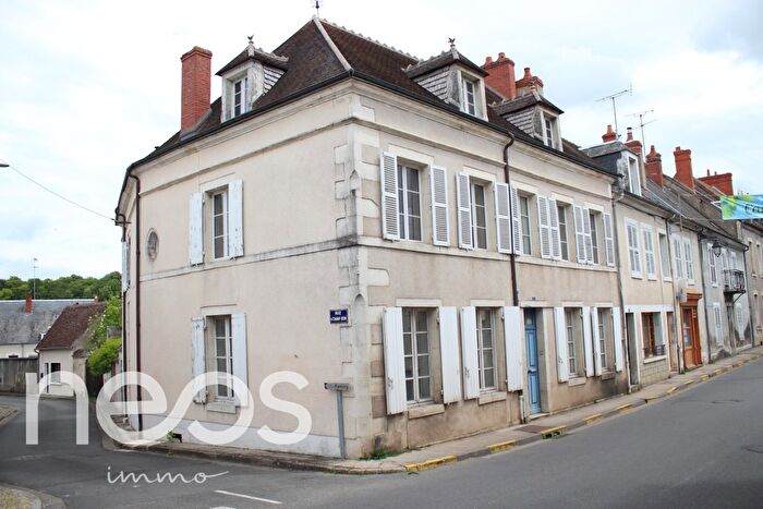 Maison à vendre - Châteauneuf-sur-Cher - 8 pièces - 7 chambres