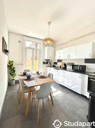 Appartement à louer - Bizillon-Centre Deux, Saint-Étienne - 1 pièce - 4 chambres