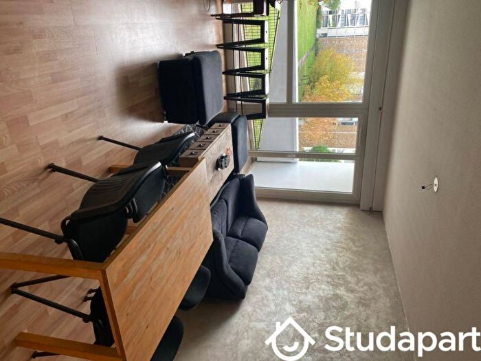 Appartement à louer - Brivazac, Pessac - 1 pièce - 3 chambres