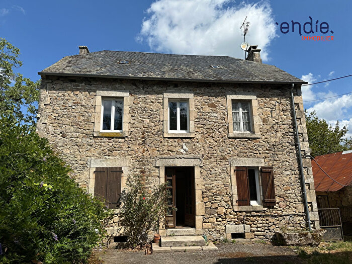 Maison 6 pièces à Champagnac-la-Prune, à vendre