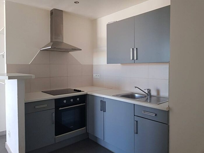 Appartement à louer - Garons - 2 pièces - 1 chambre