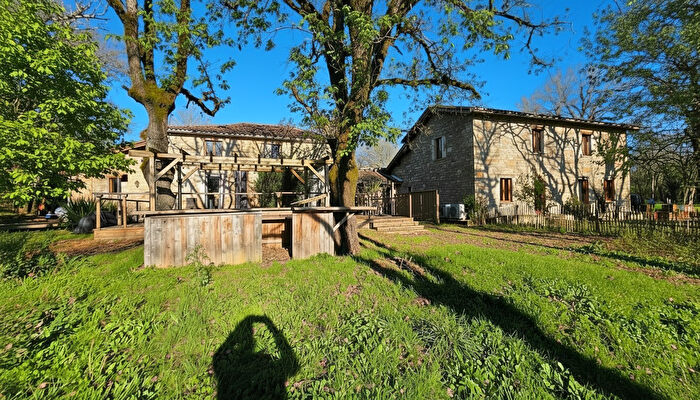 Maison 11 pièces à vendre à Saint-Antonin-Noble-Val