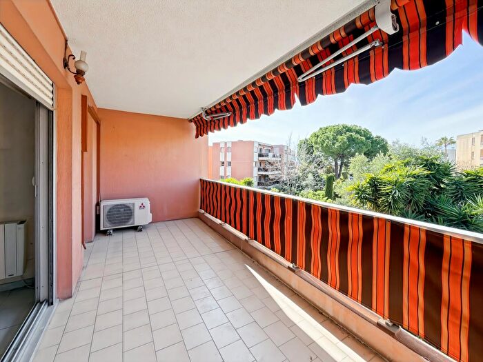 Appartement à vendre - Antibes, Rabiac, Carriat, Les Semboules, Les Brusquets - 3 pièces - 2 chambres