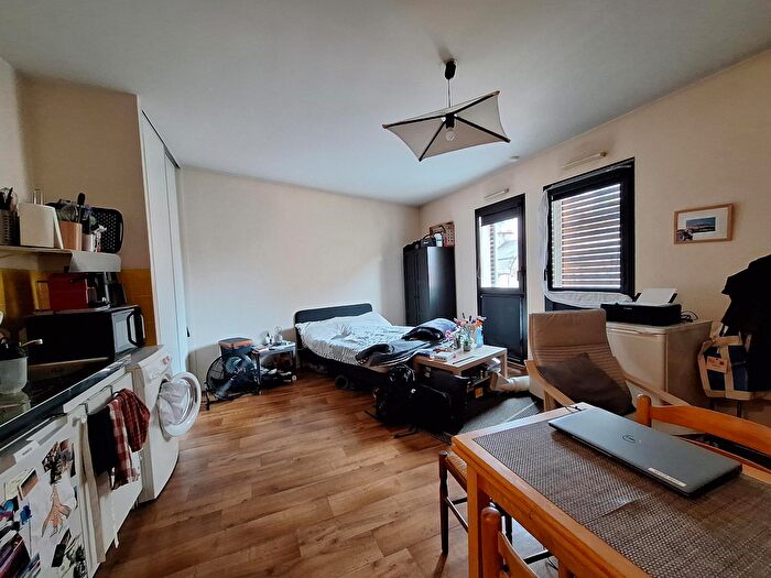 Appartement à louer - Dijon, Centre-ville - 1 pièce