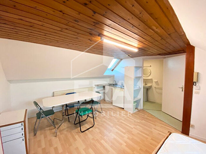 Calais, Calais-Nord : Appartement 1 pièce à louer