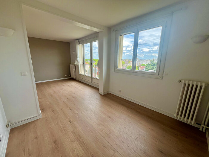 Saint-Germain-en-Laye, Hennemont : Appartement 5 pièces à vendre